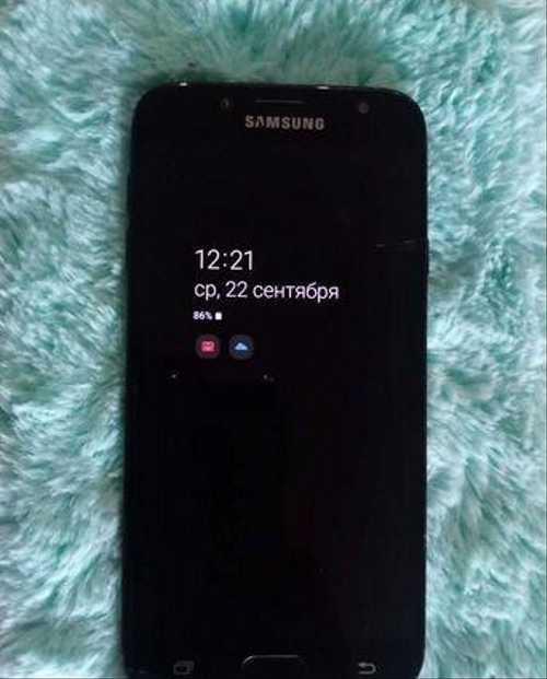 Телефон Samsung J7 2017