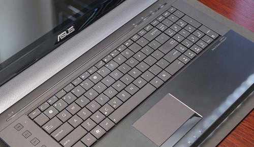Asus N73S 17.3" i5/8/60+1000/GT 540M