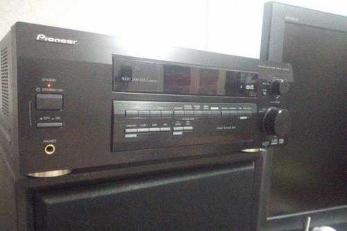 Av ресивер Pioneer VSX-512
