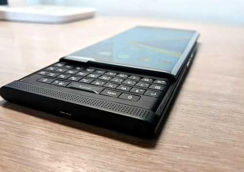 BlackBerry: смартфон с физической клавиатурой