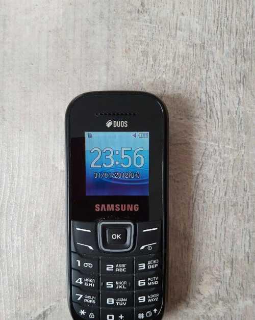 Телефон SAMSUNG Gt-e 1202