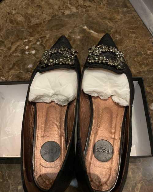 Балетки кожаные