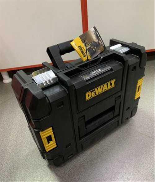 Ящик DeWalt tstak II dwst1-70703