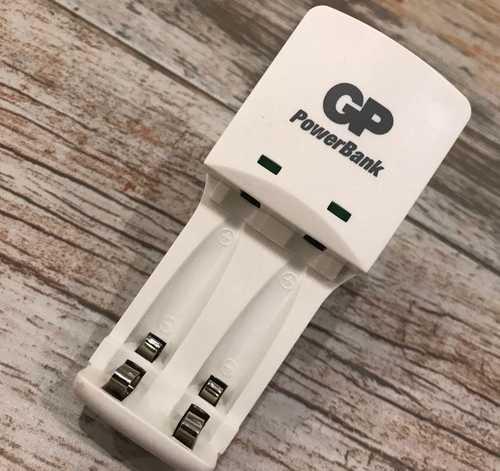 Зарядка для аккумуляторов GP Powerbank Mini