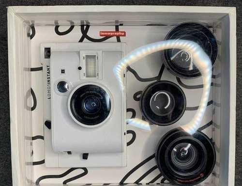 Lomo’Instant Camera & Lenses White Edition