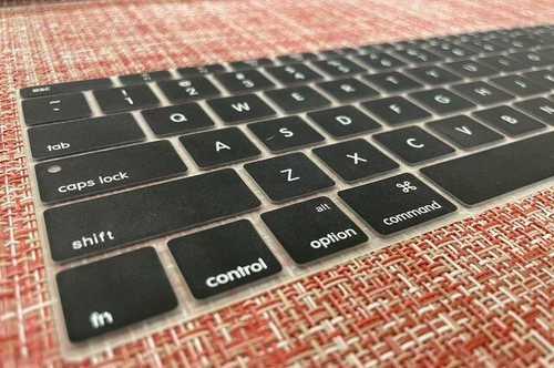 Накладка на клавиатуру MacBook Pro (латиница)