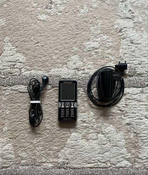 Телефон Sony Ericsson