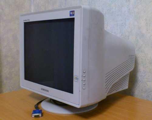 Монитор 17" samsung SyncMaster 793MB