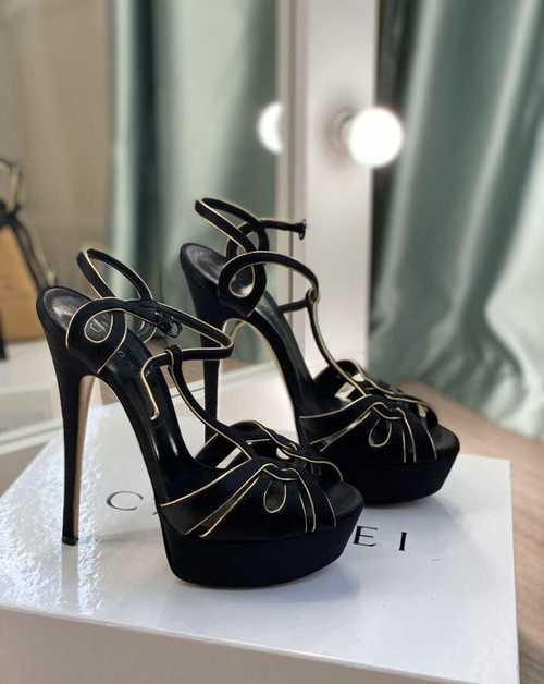 Босоножки Casadei