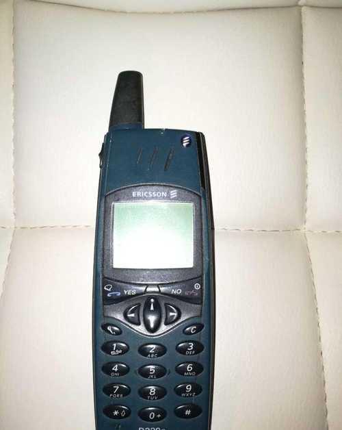 Телефон Ericsson R320s