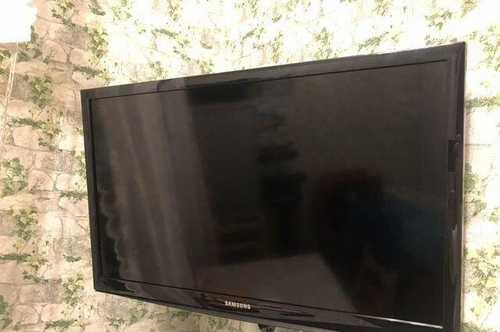 Телевизор Samsung UE24H4070AU
