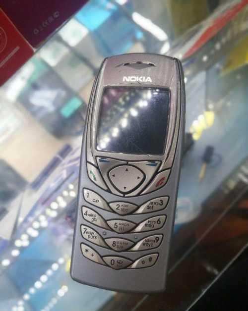Телефон Nokia 6100 и С3-00