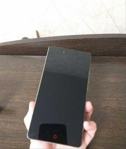 Телефон ZTE Nubia z9 Max