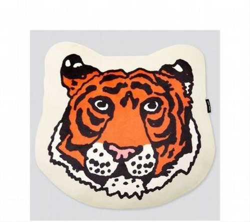Декоративная подушка тигр Uniqlo