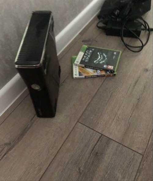 Xbox 360s 1439