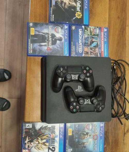 Sony playstation 4 PS4 slim