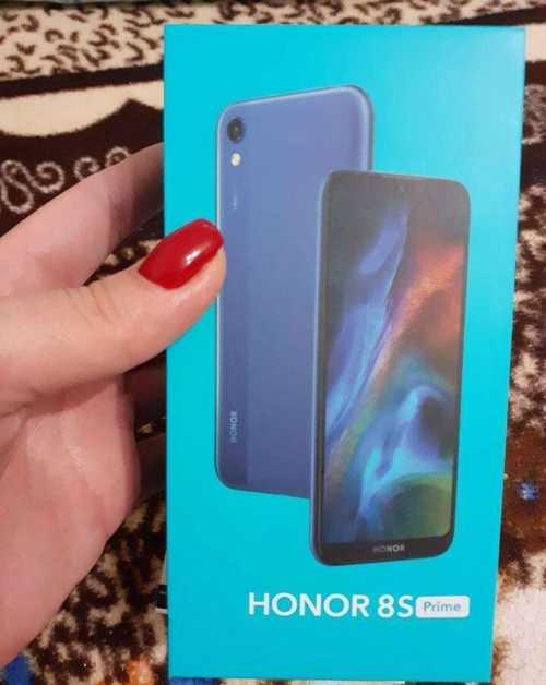 Смартфон Honor 8S Prime с аксесуарами