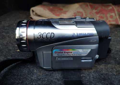 Видеокамера 3CCD NV-GS200