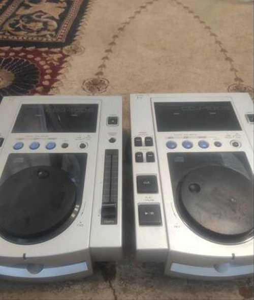 Pioneer CDJ-100s
