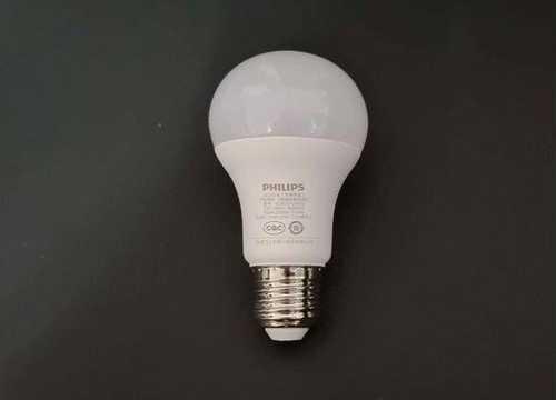 Умная лампочка Philips LED цоколь Е27