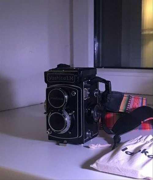 Среднеформатный пленочный фотоаппарат Yashica LM