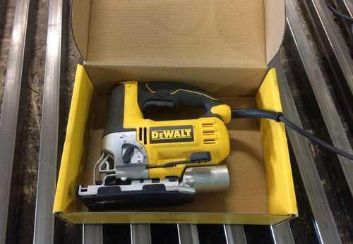 Лобзик dewalt DW 349 B