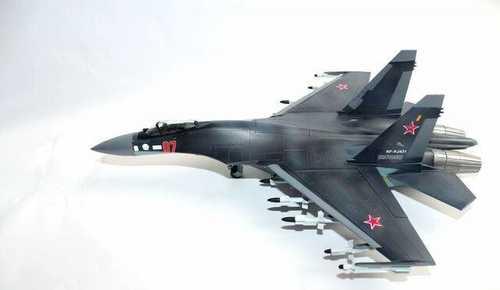 Модель Самолёта су-35 вкс РФ 1:72