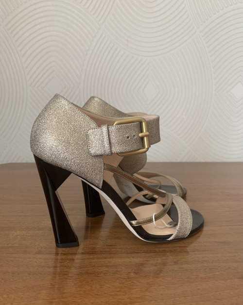 Продам босоножки Calvin Klein collection(оригинал)