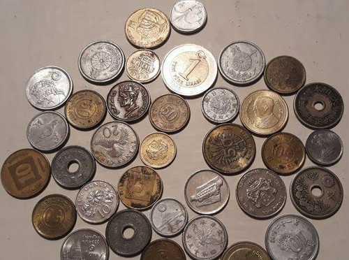 35 экзотических монет