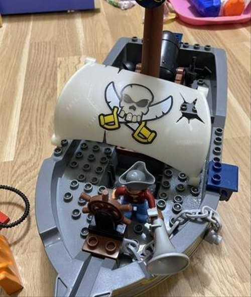 Lego duplo пиратский корабль