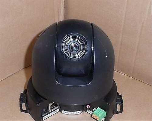 Купольная поворотная IP камера Axis 215 PTZ