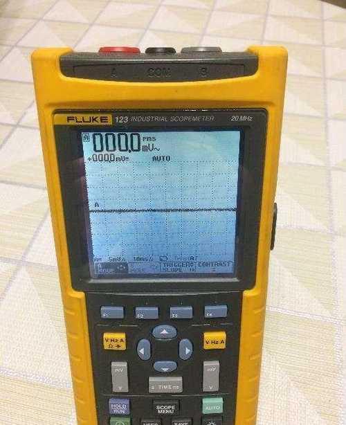 Цифровой осциллограф Fluke 123 Industrial Scopemet