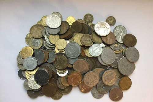Монеты Франции Швейцария Кипр Вост. Карибы Албания