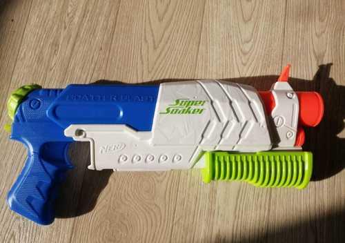 Nerf водяной пистолет