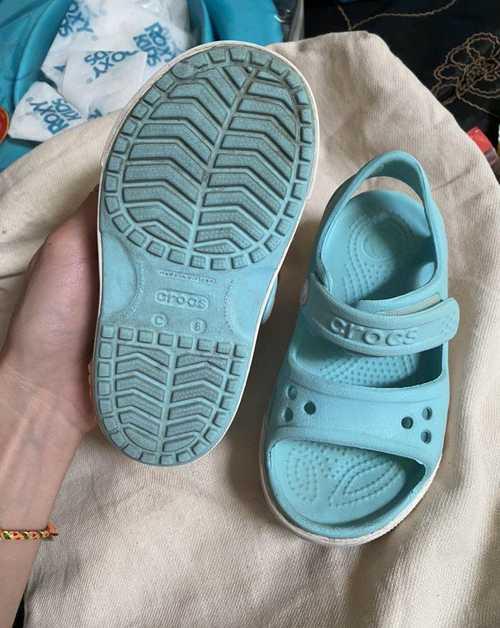 Сандали crocs