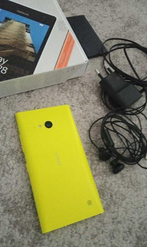 Телефон Nokia Lumia 735