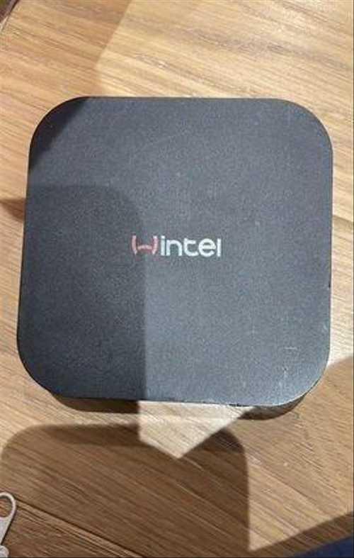 Wintel box W8