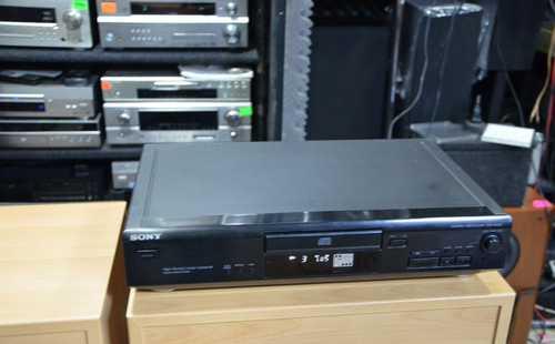 CD - проигрыватель Sony CDP-XE 200