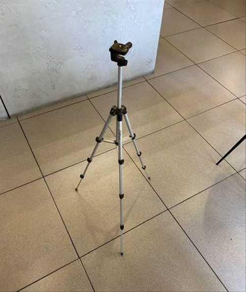 Штатив для фотоаппарата