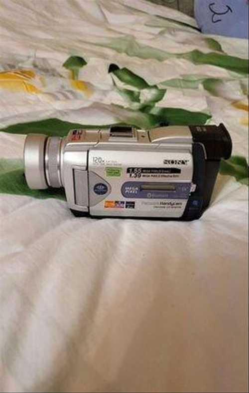 Видеокамера Sony DCR-TRV50