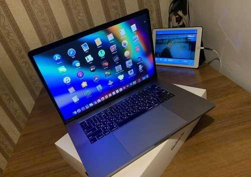 MacBook Pro (15-Inch,2018) i9/ 32/ 500/ Costom