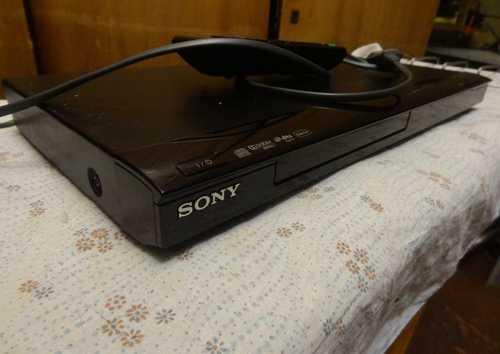 DVD-плеер Sony DVP-NS318