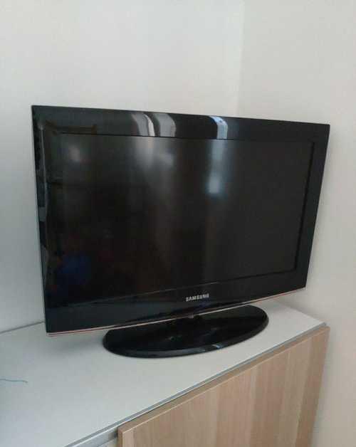 Телевизор SAMSUNG LE26B450C4W 26"