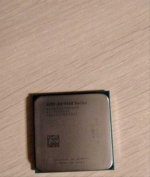 Процессор AMD A8 9600 OEM