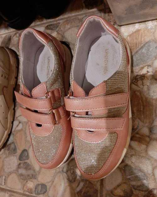 Кроссовки и туфли новые