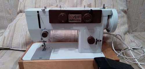 Швейная машина "Чайка-144А"