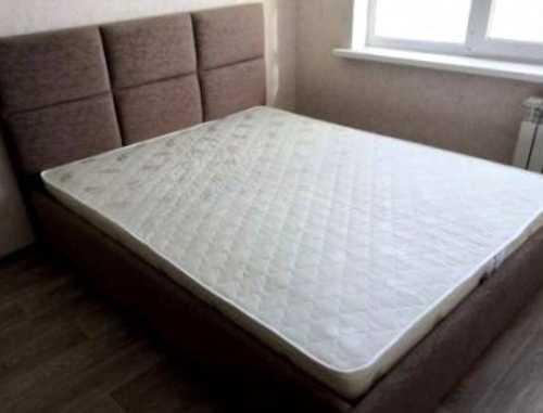 Кровать двухспальная Бергамо