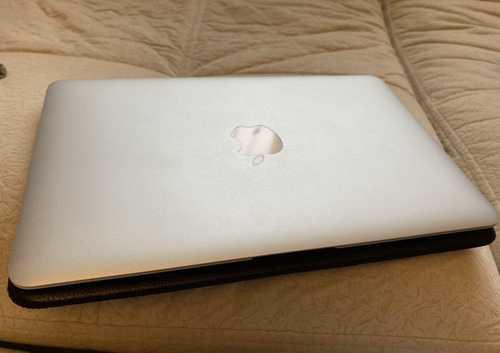 Mac book air 11”