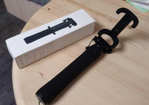 Монопод Xiaomi Mi Cable Selfie Stick