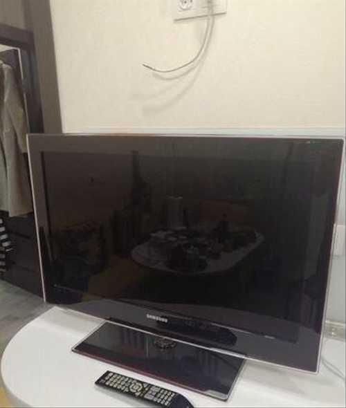 Телевизор Samsung 32" UE32B6000VW